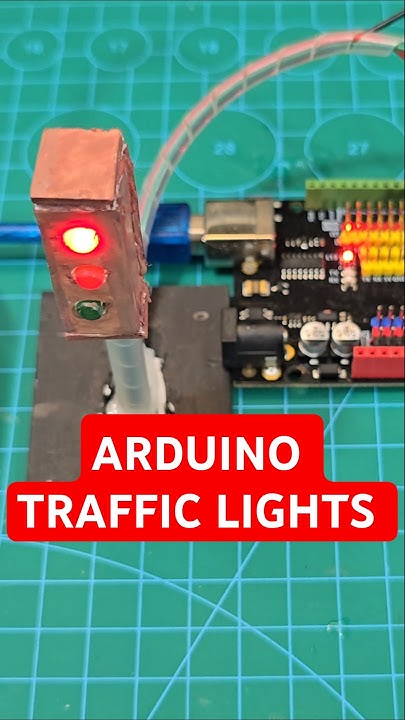 How to Make a Traffic Light with Arduino #shorts #arduino #arduinoproject - YouTube