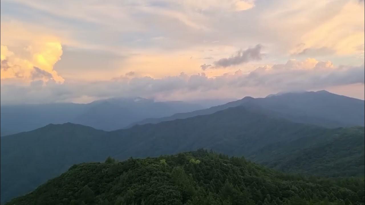 [지리산하늘빛TV] 바래봉에서 바라본 지리산 저녁노을 - YouTube