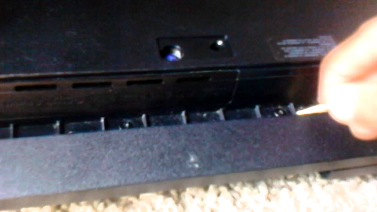 How to clean a ps3 without in screwing the nails - YouTube