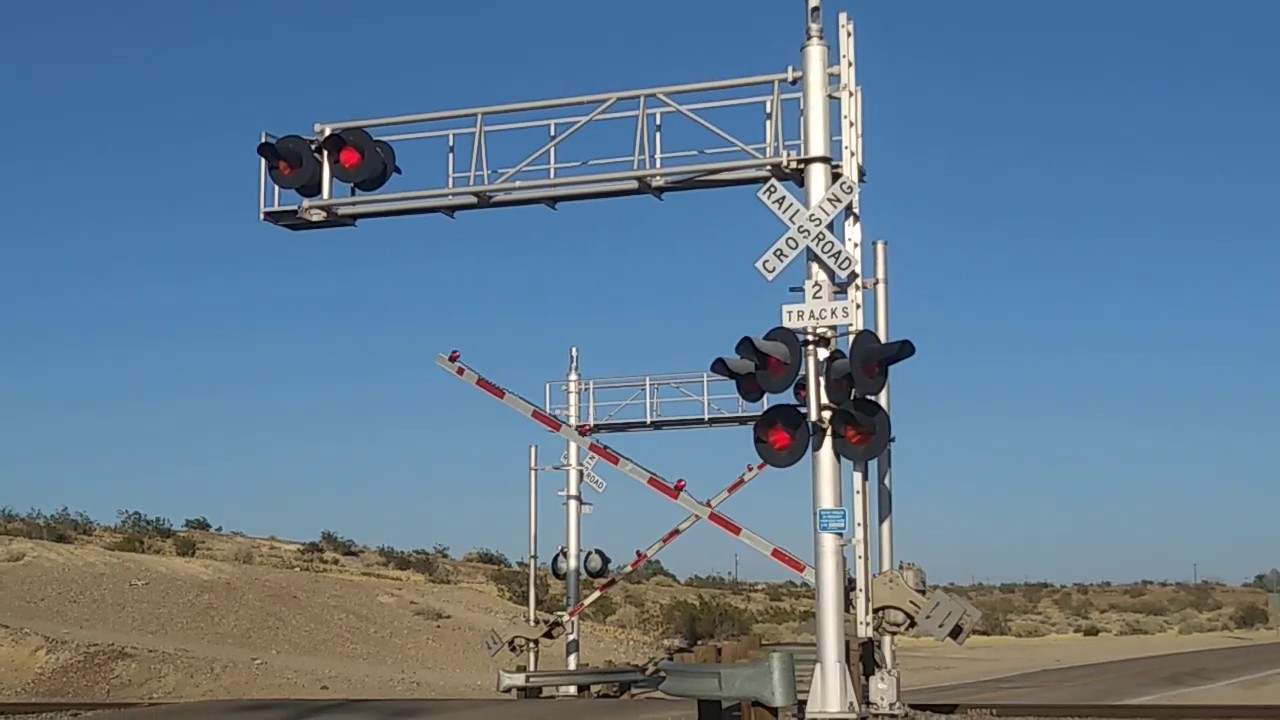 WB BNSF Domestic Intermodal/Spine Cars Train Hodge Ca! (Windy) # ...
