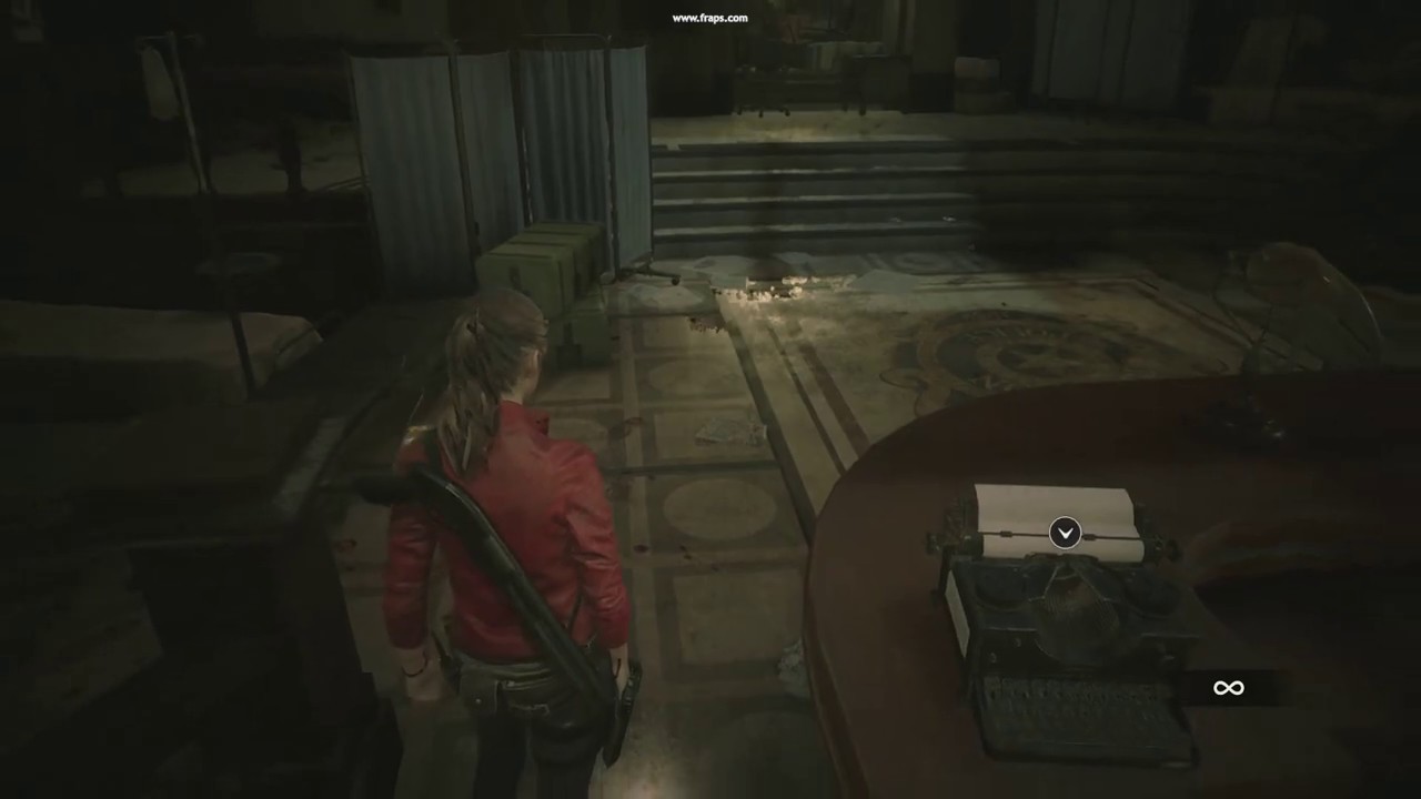 How to Holster Weapon (Using Shortcut / Quick Slot) in Resident Evil 2 ...