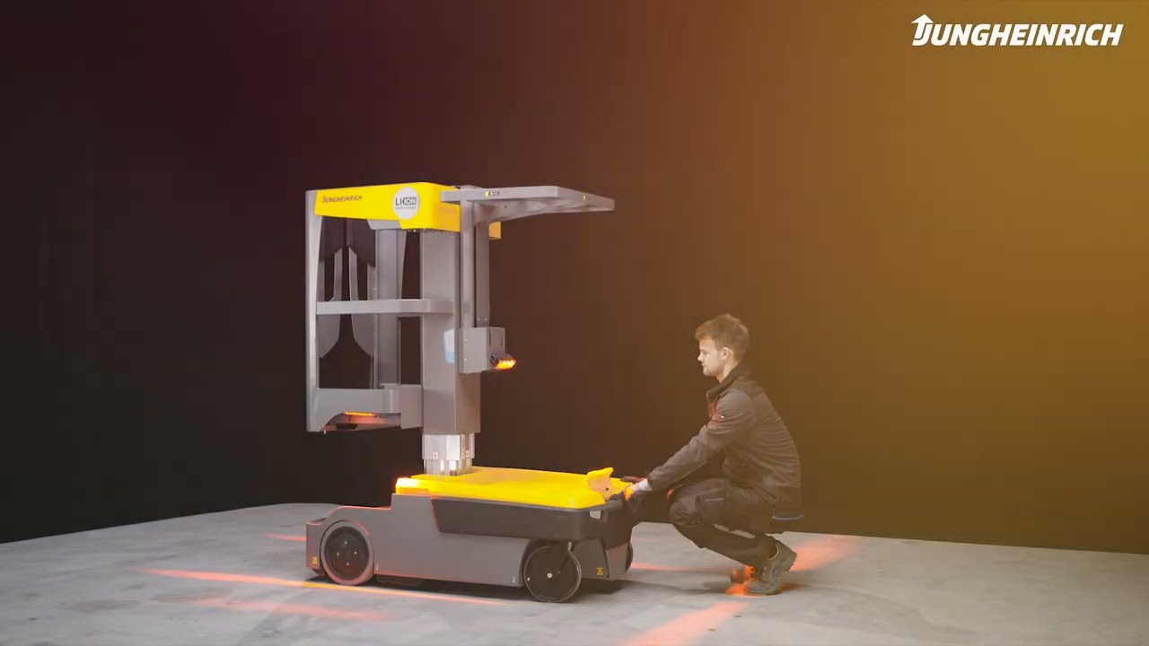 Jungheinrich How-to: Recogepedidos de piezas pequeñas EKM 202 - YouTube