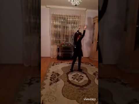 Mərkəzdə fəaliyyət göstərən rəqs dərnəyinin şagirdi Abdullayeva Əsmanın rəqsi