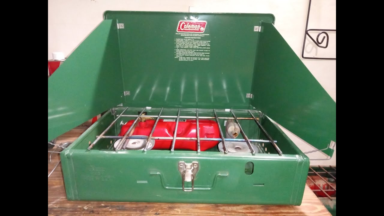 1981 Coleman 425F two Burner stove - YouTube
