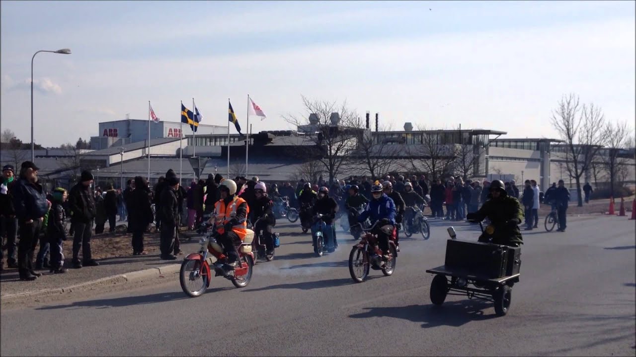 Chicken Race 2013 - YouTube