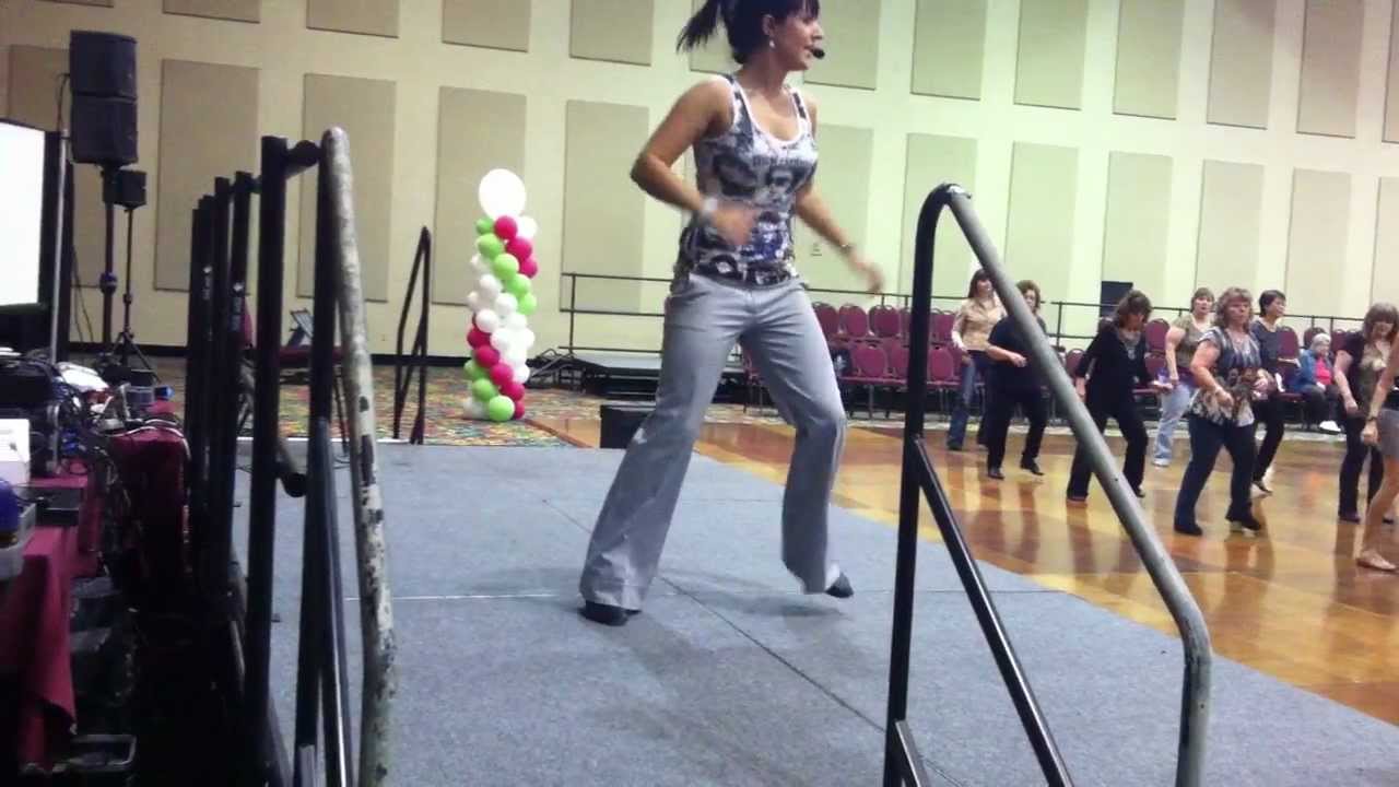 Footsteps Line Dance Rachael McEnaney - YouTube