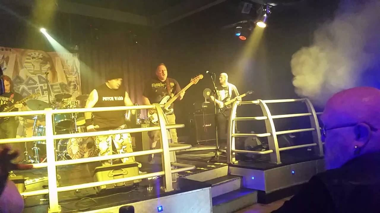 29.05.2016 Blood Brothers at Brooklands Bar, Batley with Lee Hinds from ...