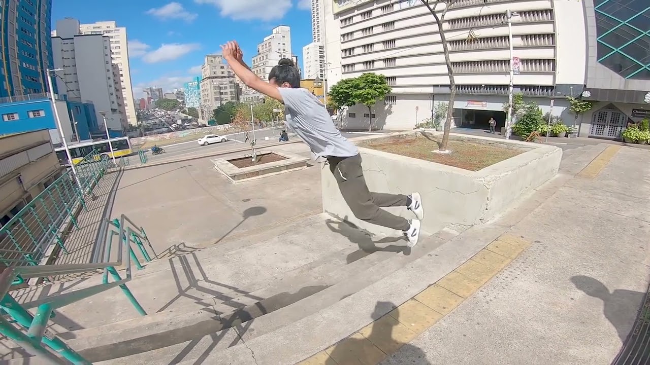 Ep. Tenis novo para parkour - YouTube