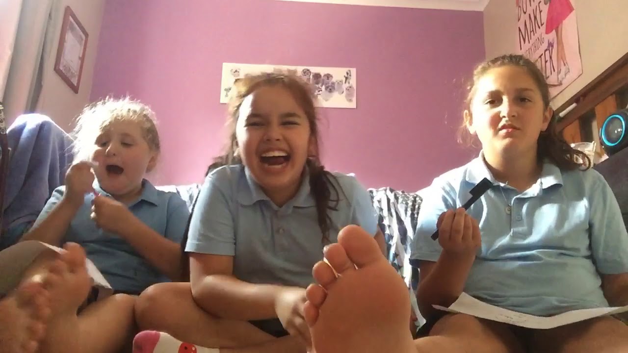 Who knows me better with my bffs - YouTube