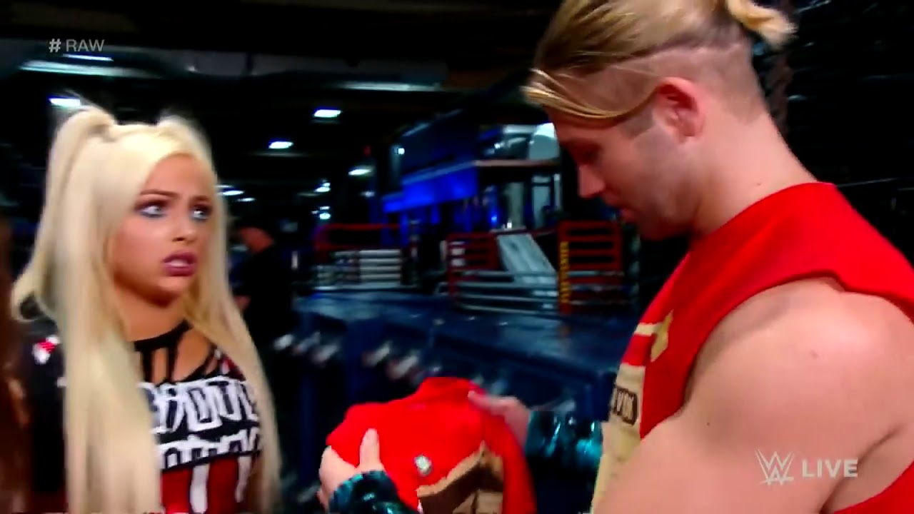 WWE Liv Morgan vs Ember Moon - YouTube