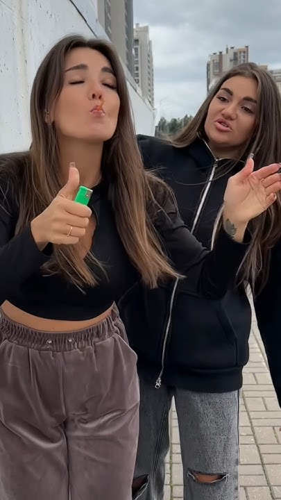 She Pulled It Out🤫 Youtube