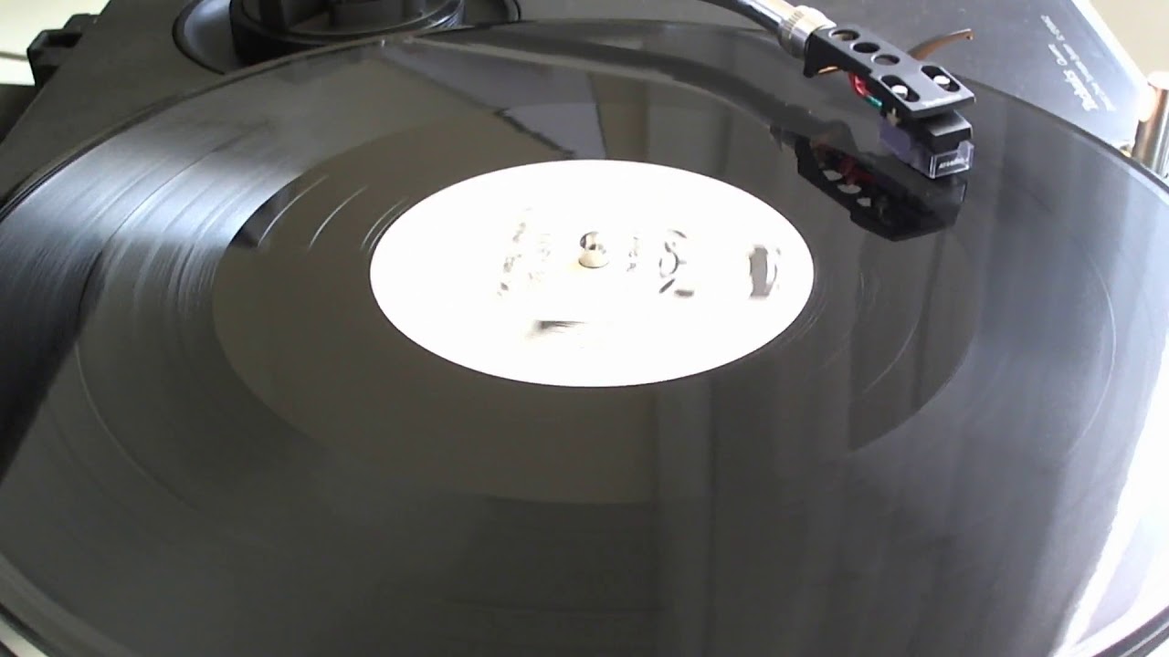 Larry Bee ‎– I'll Give You More (Instrumental) - YouTube