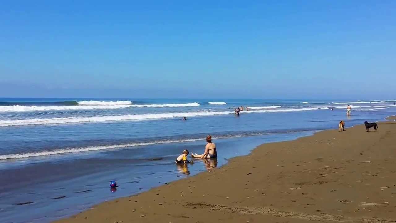 Costa Rica - Dominical Beach - YouTube