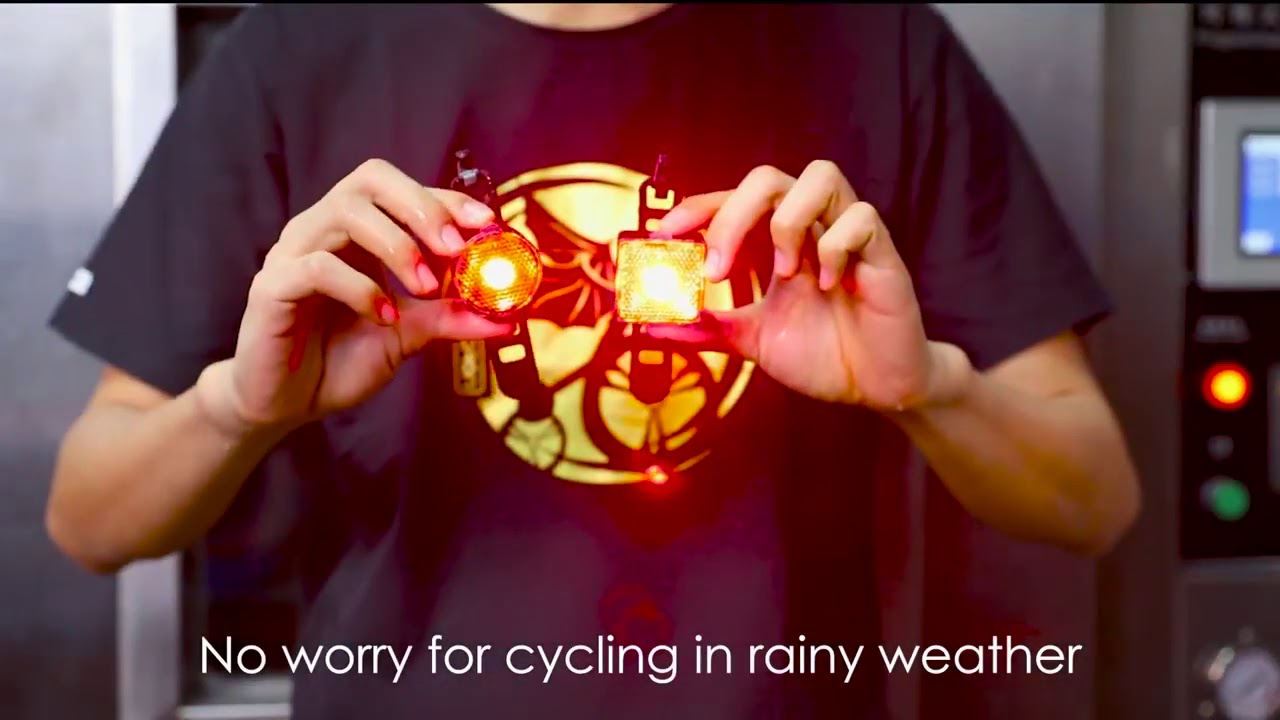 Smart Motion Sensor Safety Tail Light W08-40A - YouTube