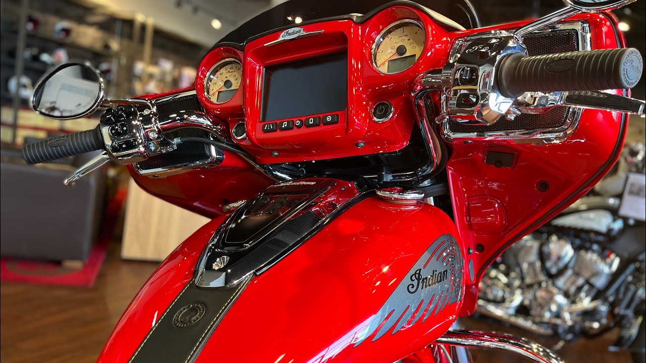 2019 Indian Chieftain Classic Icon Series Patriot Red Pearl - YouTube