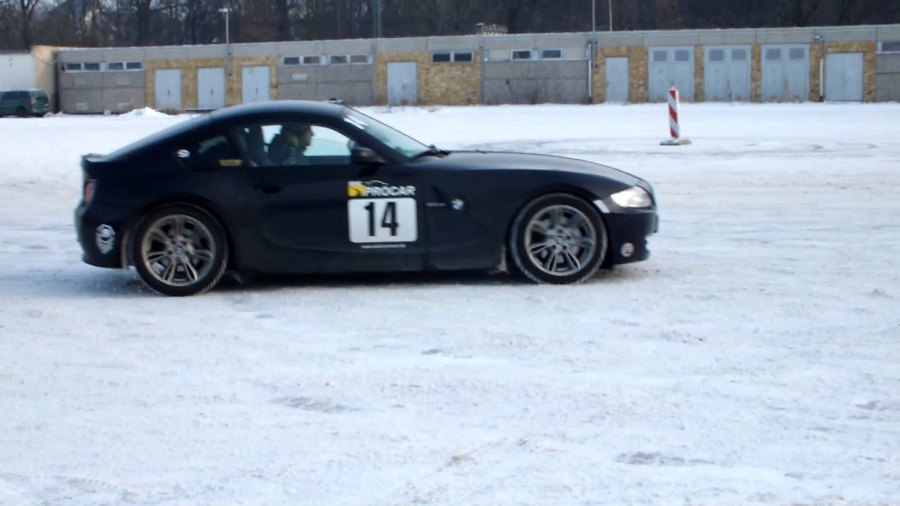 Bmw Z4 snow drift ! - YouTube