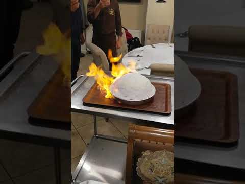 Tuzda Kuzu Kebap - Seyit Usta Show yapıyor - Aksaray Kebap Sarayı - Horhor - Turkısh Kebab