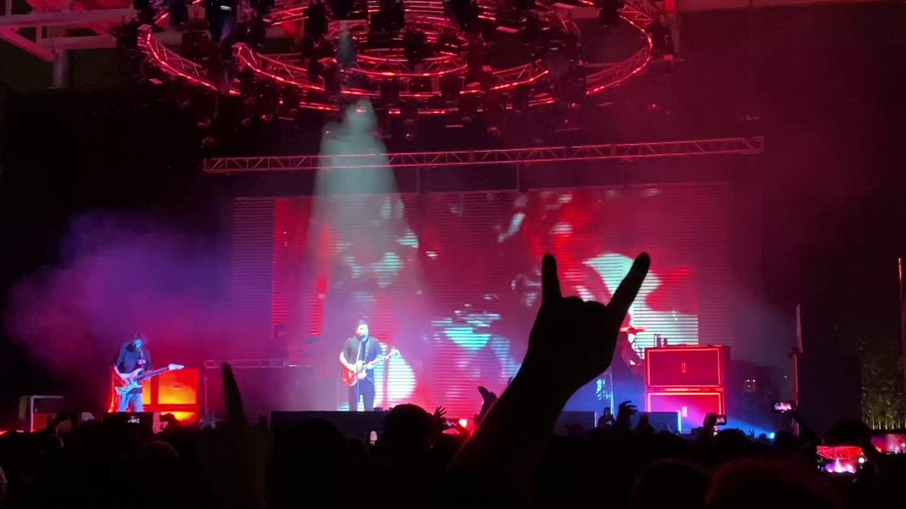 Deftones Smile at Dia De Los Deftones 2019 full version HD - YouTube