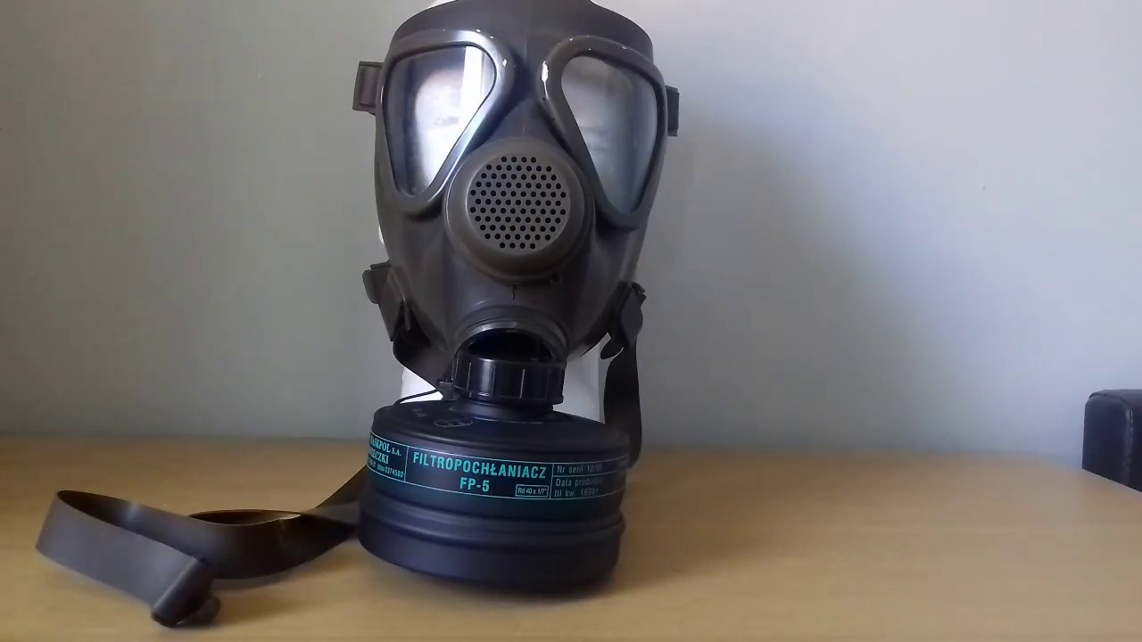 Review Of The West German M65 Gas Mask - YouTube