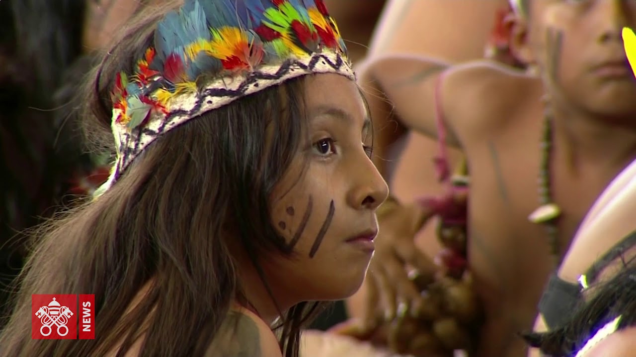 En résumé, la rencontre du Pape avec les indigènes d'Amazonie - YouTube
