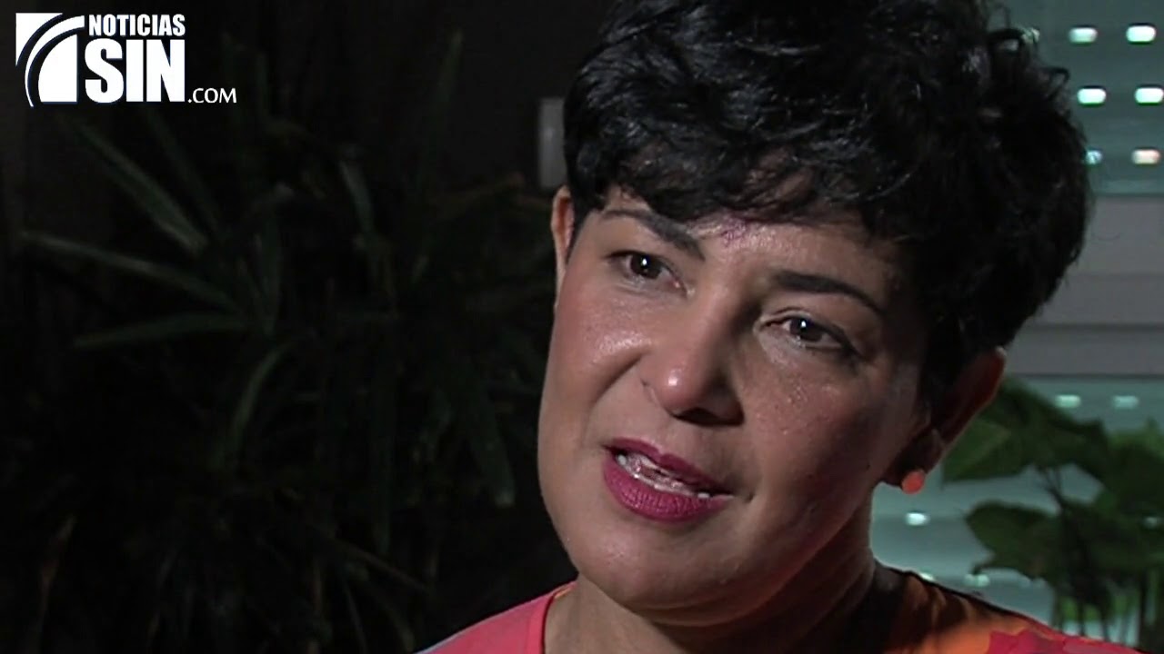 Piky Lora, una mujer luchadora por la democracia y la verdad - YouTube