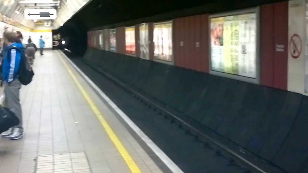 Tyne & Wear Metro at Newcastle Central station - YouTube