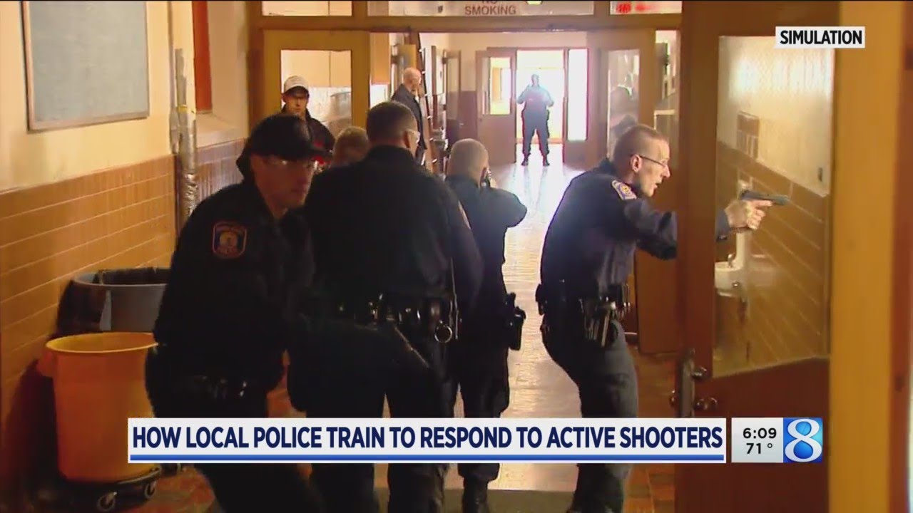 How GRPD officers train to respond to school shootings - YouTube