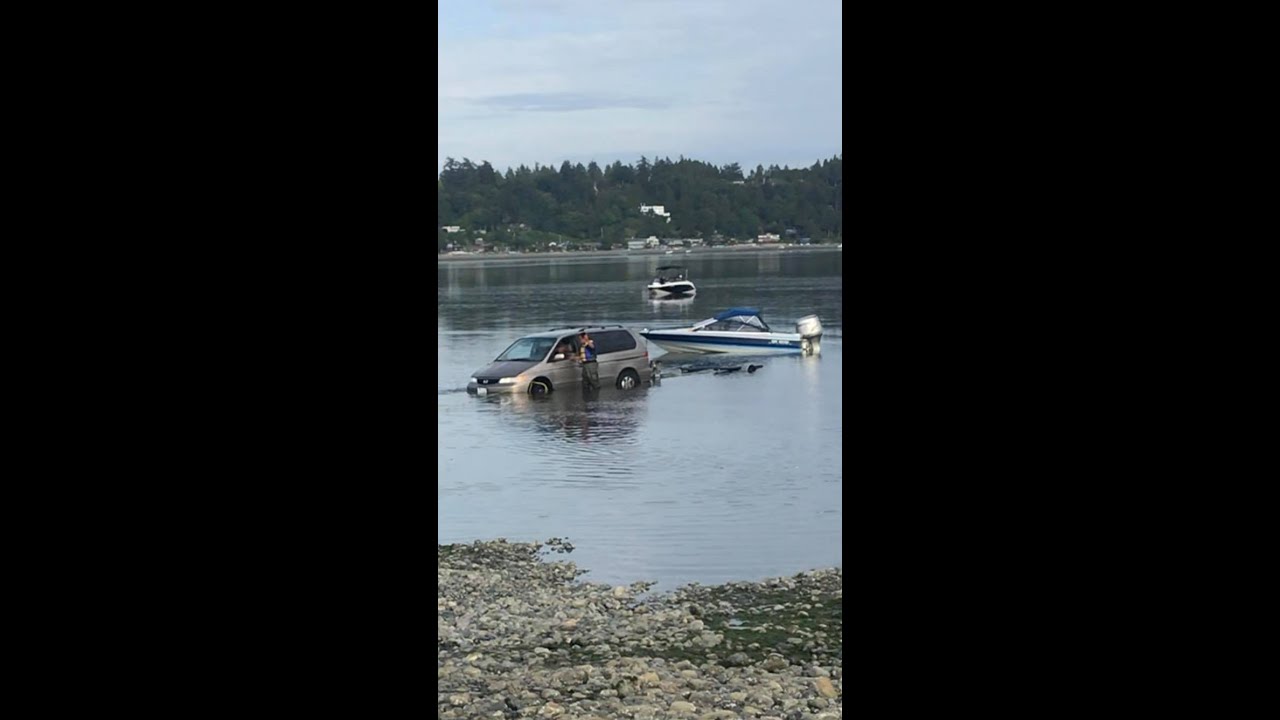 Boat launch fail part 2 - YouTube