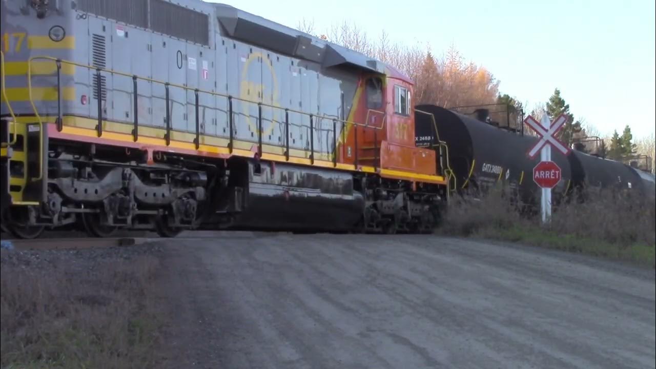(HD) CN 4711, CN 9576, QNSL 317 (CN 561 East) Métis Qc ( Matane SUB M.P 8.06 ) - YouTube