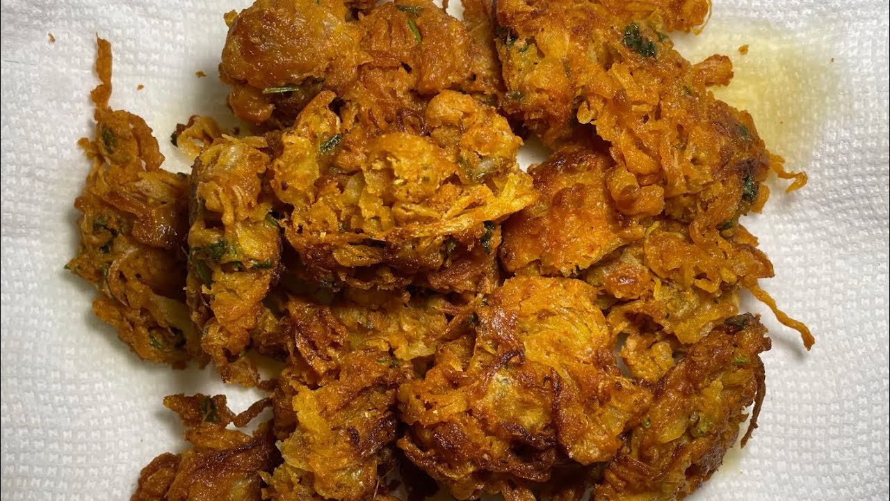 Onion pakodi/pakora | Simple and Easy onion snack - YouTube