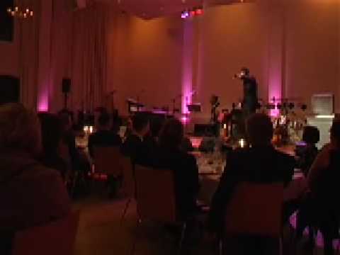 Jon Ensor Magiker mind reading on stage - YouTube