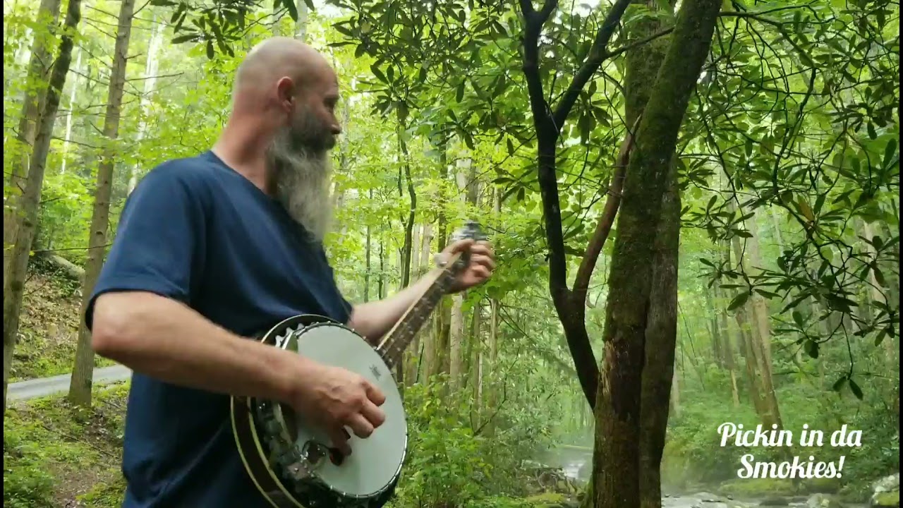 BANJO PICKIN' in the smoky mtns - YouTube