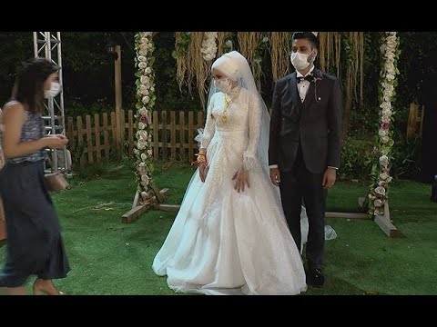 Yasak kalktı sosyal mesafeli düğün sezonu açıldı
