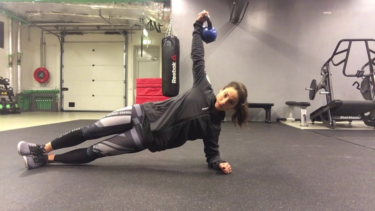 Side plank hold with Kettlebell - YouTube