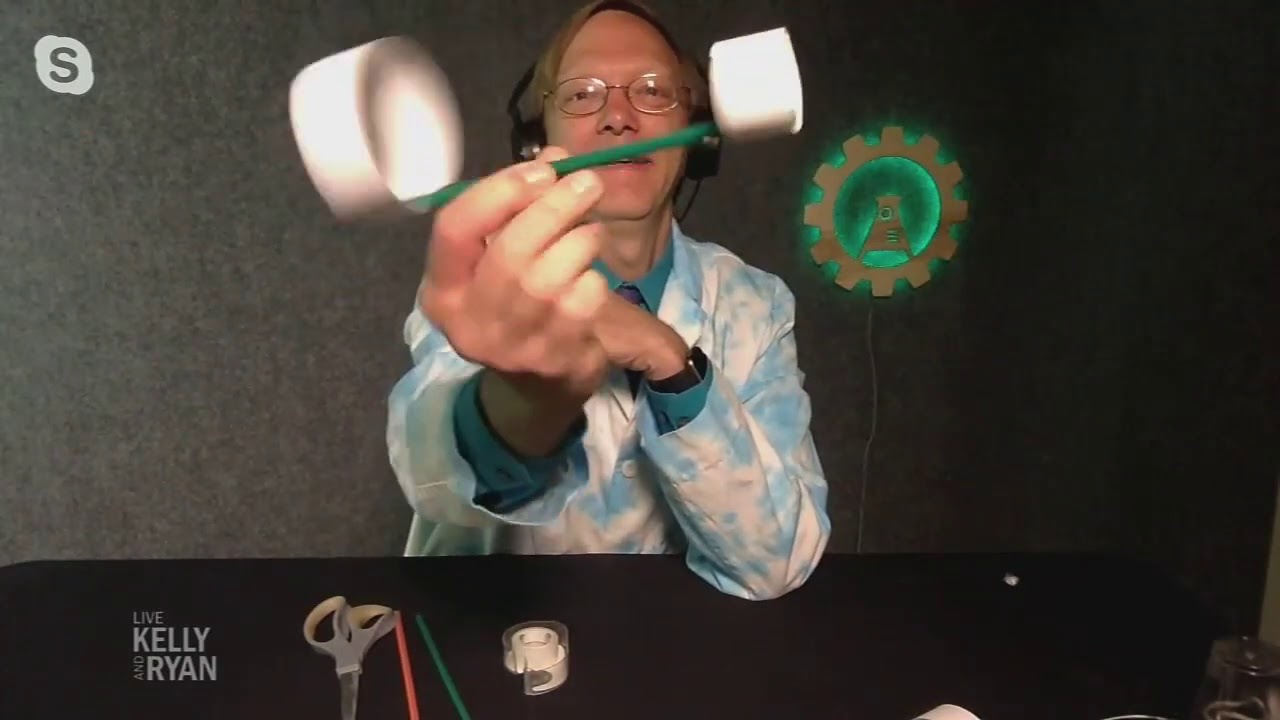 Science Bob Makes a Paper Glider with Index Cards and a Straw - YouTube