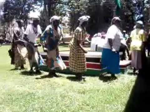 A women's group dance to Obokano - YouTube