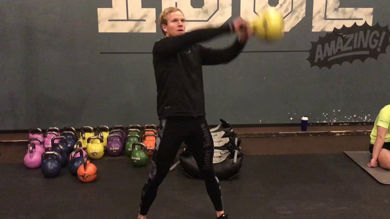 Half-moon swing kettlebell - YouTube