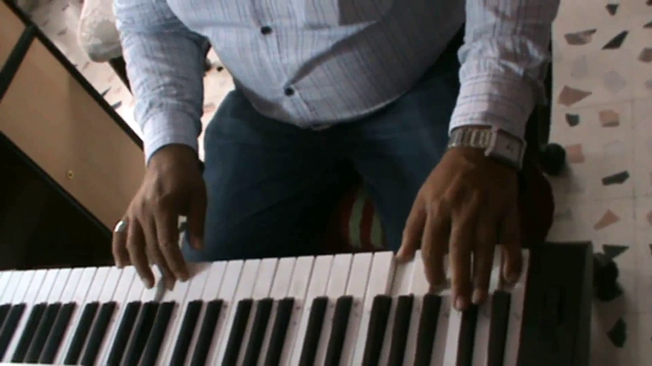 Amaro Porano jaha Chai - Keyboard Playing By Atanu Ganguly - YouTube