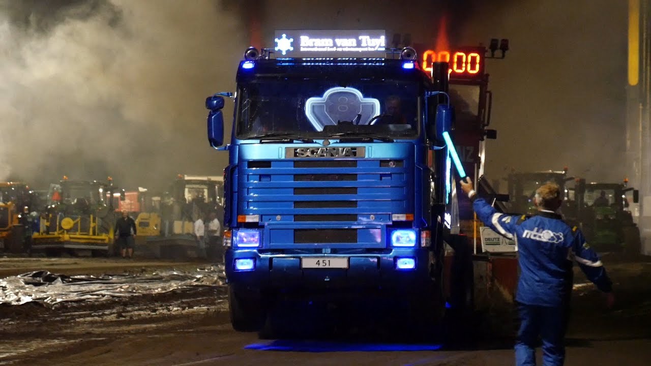 Blue Legend Truckpulling @ Meerkerk 2017 - YouTube