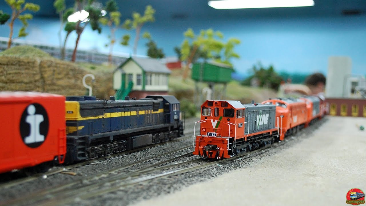 Trains at Armstrong #2 - Model Railways - YouTube