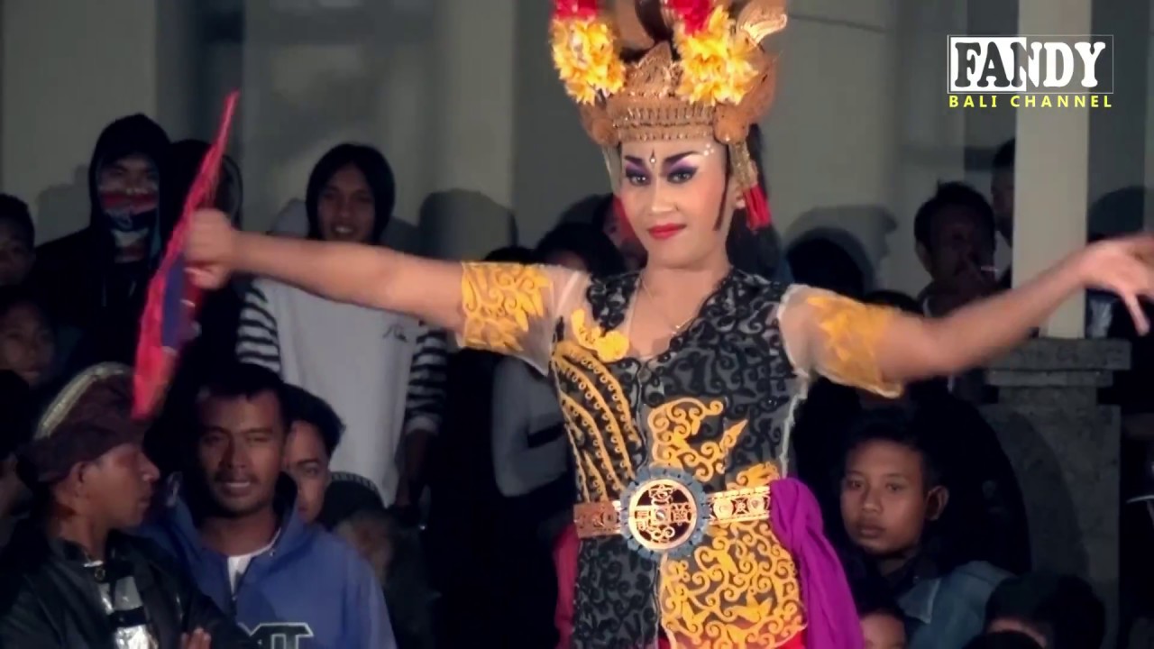 Hiburan seni Joged Bungbung inovatif - YouTube