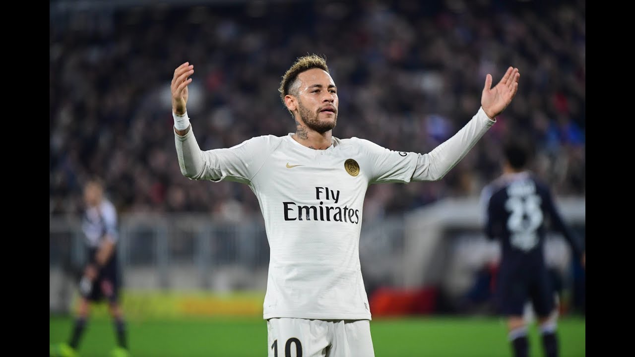 Neymar moves to PSG for world record fee - YouTube
