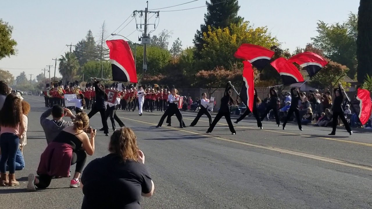 Weaver marching band at CCBR 2019 - YouTube