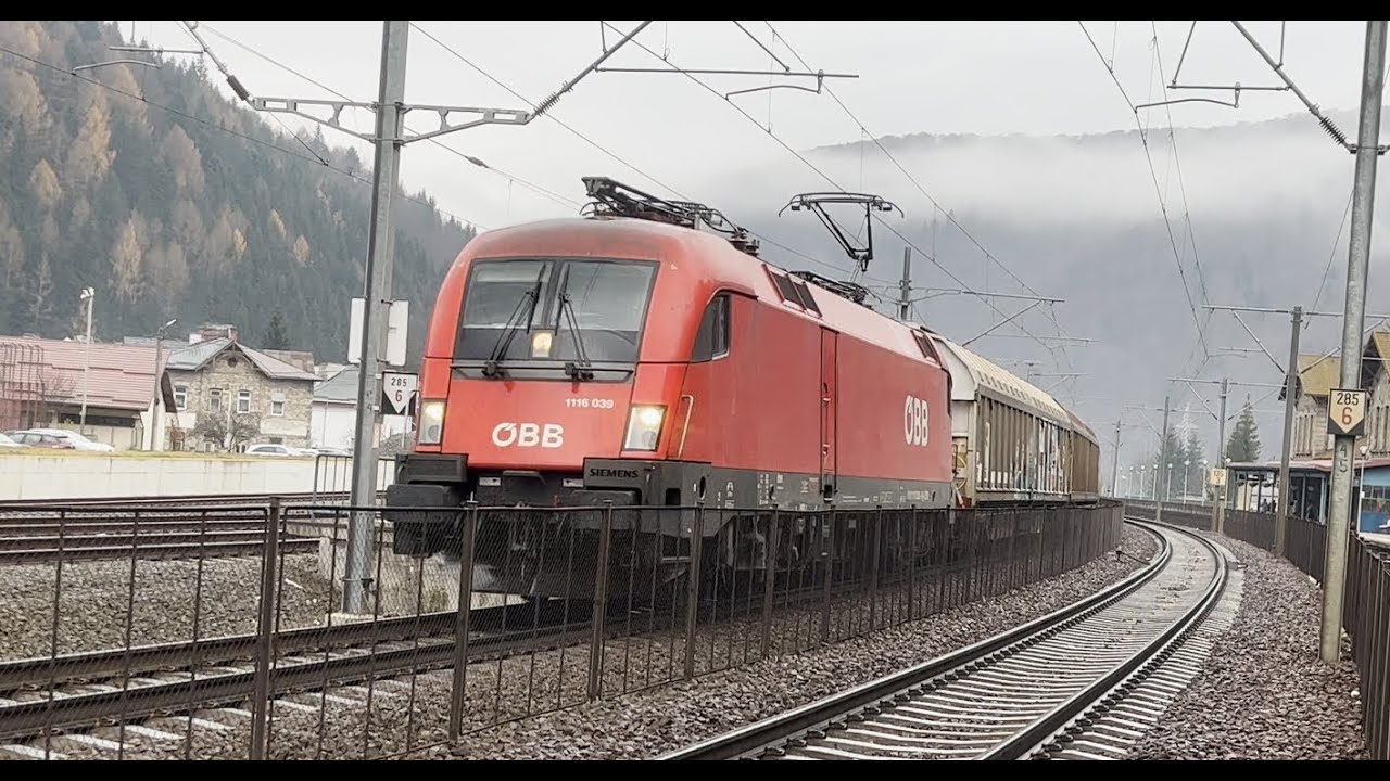 Marfar OBB Cargo trece prin gara Azuga - YouTube