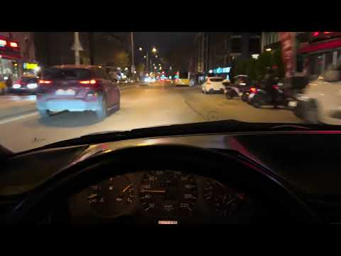 Mercedes-Benz w124 şehiriçi gece sürüşü.