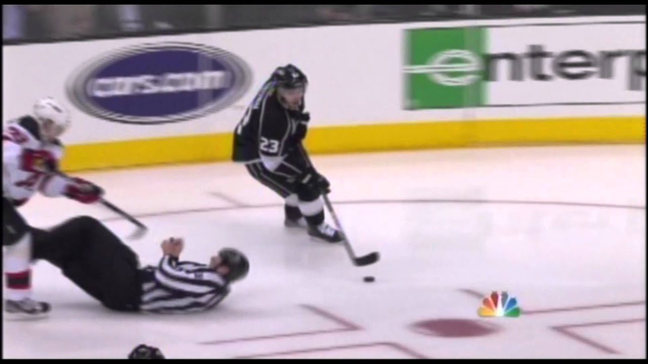 NHL Ref's Accidental Interference Injures Him & Leads to LA Kings Goal ...