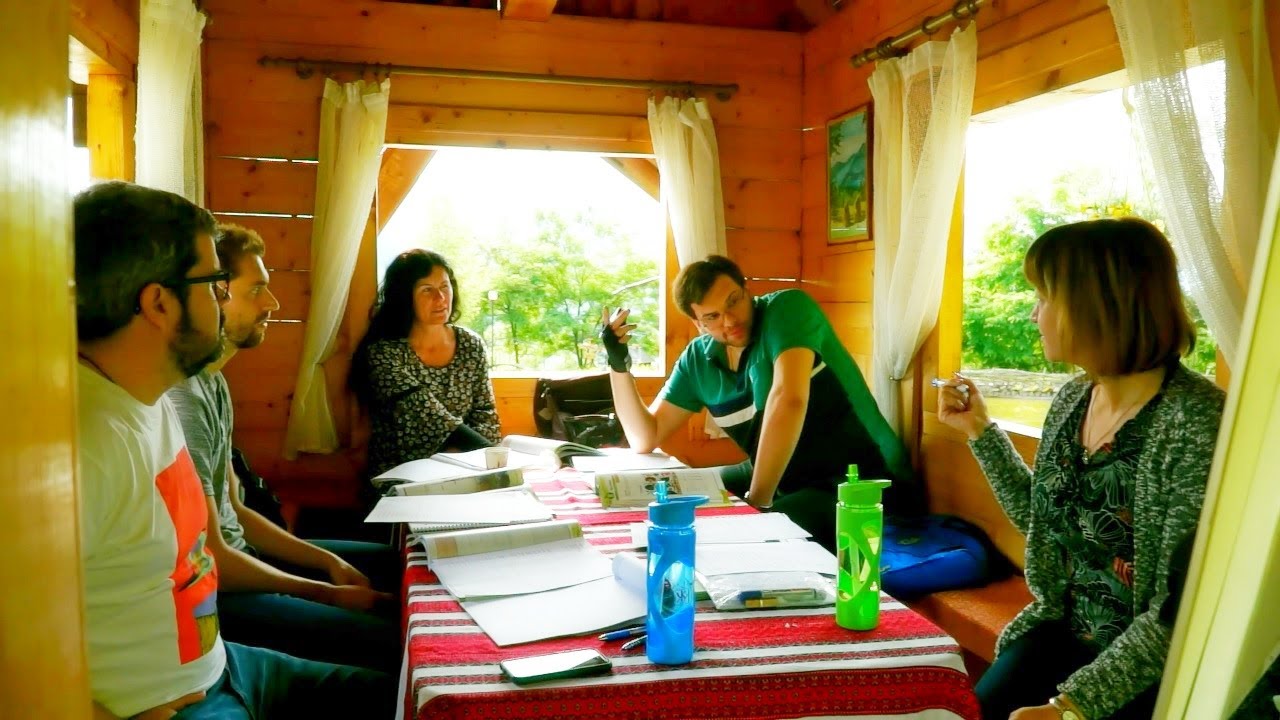 Carpathian Program School of Ukrainian language and culture. - YouTube