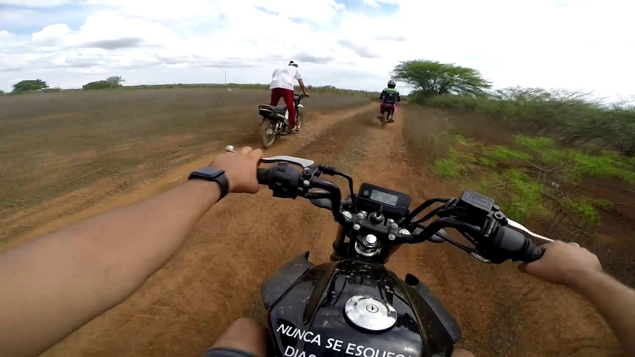 TRILHA DE MOTO NA LAMA YAMAHA FACTOR 150 - YouTube