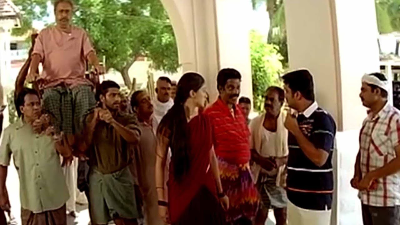 ഇവിടെ കേട്ട കാര്യം അവിടെപ്പോയിപ്പറയുന്നത് അത്ര നല്ല ശീലമല്ല ...