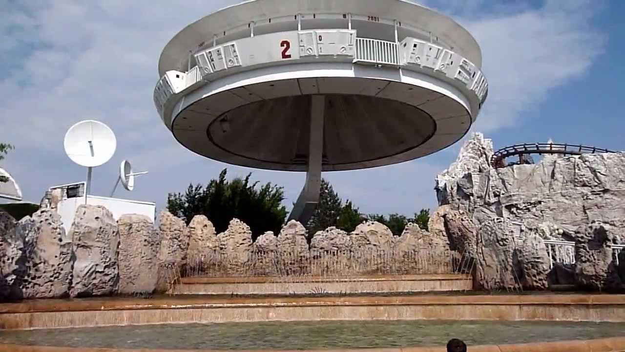 The Spaceship (Flying Island) at Gardaland - YouTube